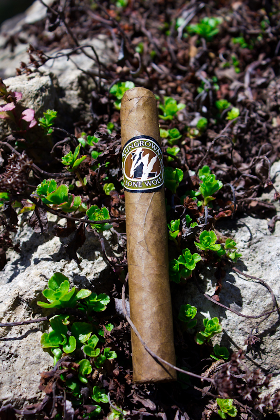 Lone Wolf Sungrown - Cigar Reviews | Beer Pairings | Casas Fumando