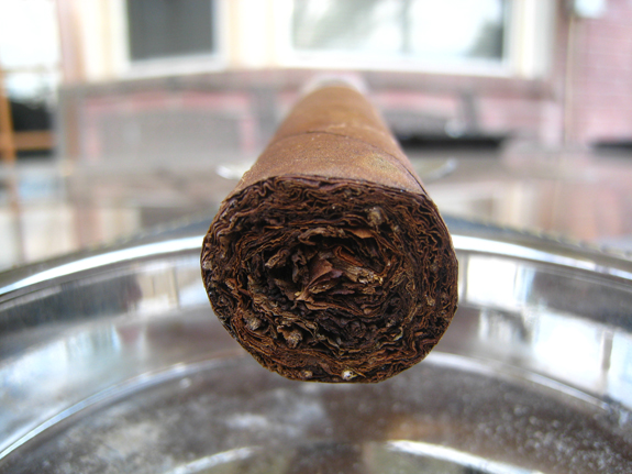 Saint Luis Rey SLR Gen2 (Foot) - Cigar Reviews | Beer Pairings | Casas ...